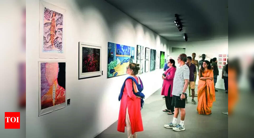 Memory Theme: Memory Theme Rules At Art Show By Women Artists | Kochi ...