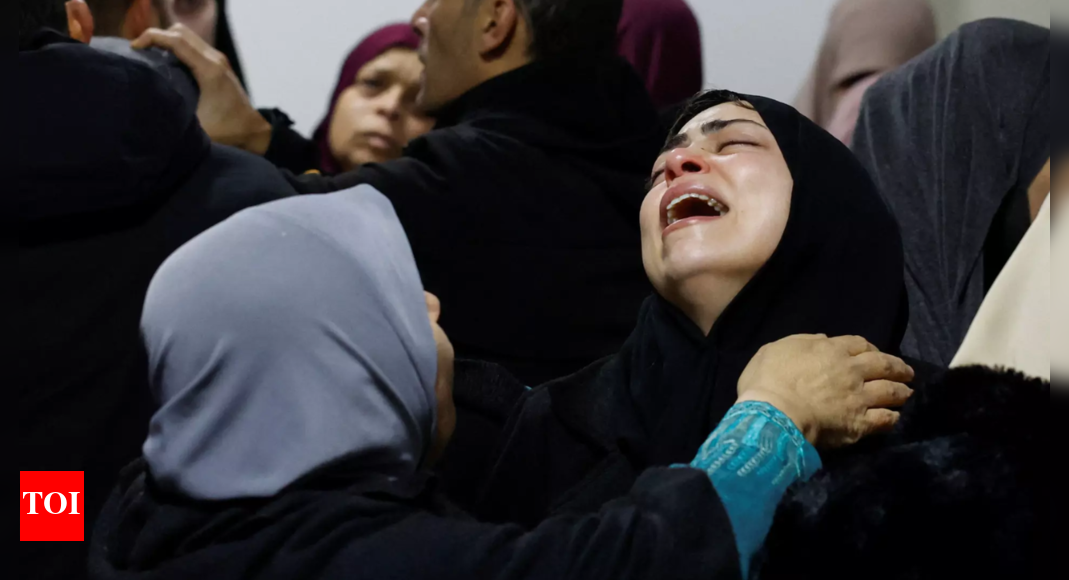 Pressure piled on Israelis who speak up for Palestinians - Times of India