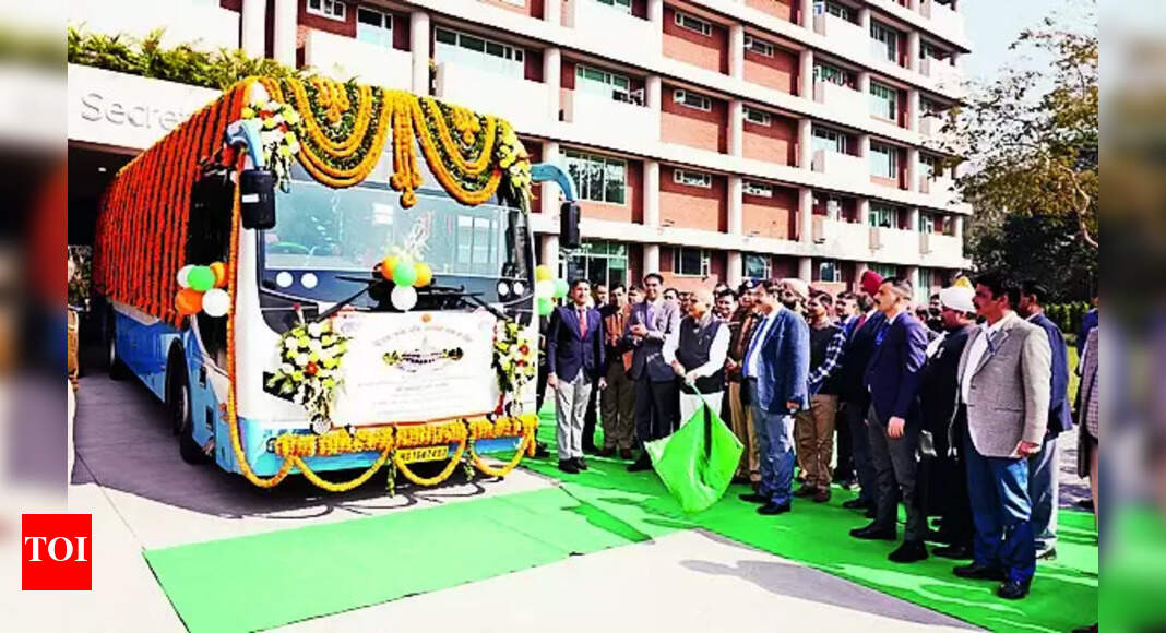 CTU Bus Service: CTU Bus Service to Ayodhya Chandigarh | Purohit Flags ...