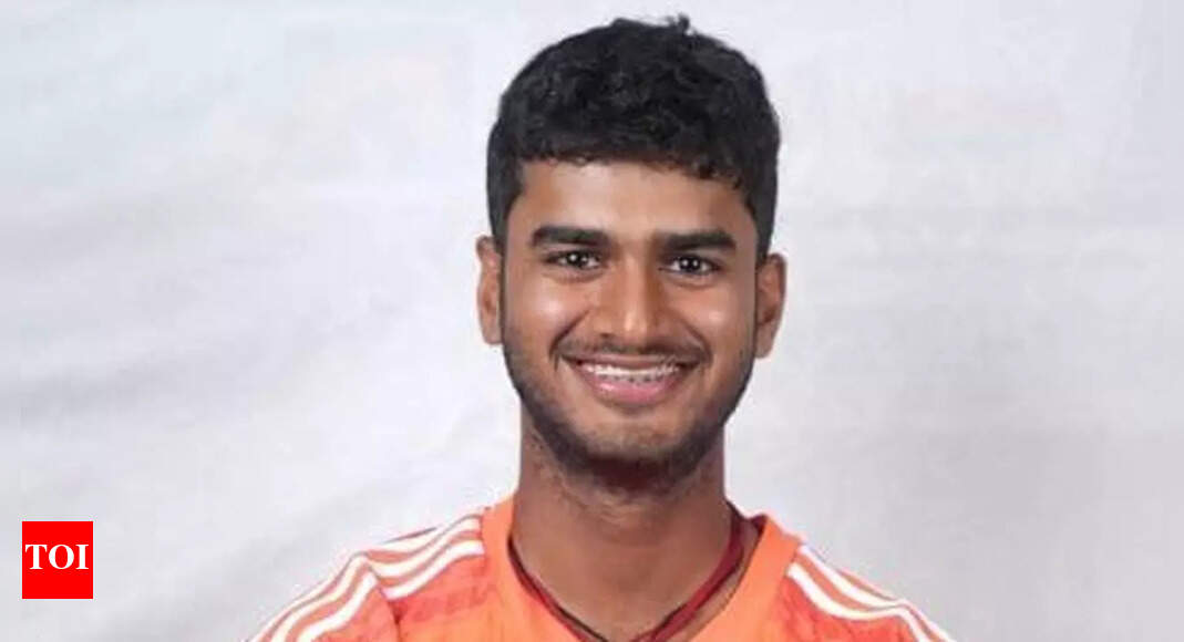 Australia and CSK: Aravelly Avanish speaks about Dhoni and 'Yellow Love ...