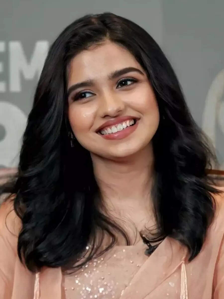 Stunning pictures of ‘Premalu’ actress Mamitha Baiju | Times of India