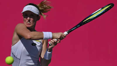 Hunter storms into final, to battle Semenistaja for title | Tennis News ...