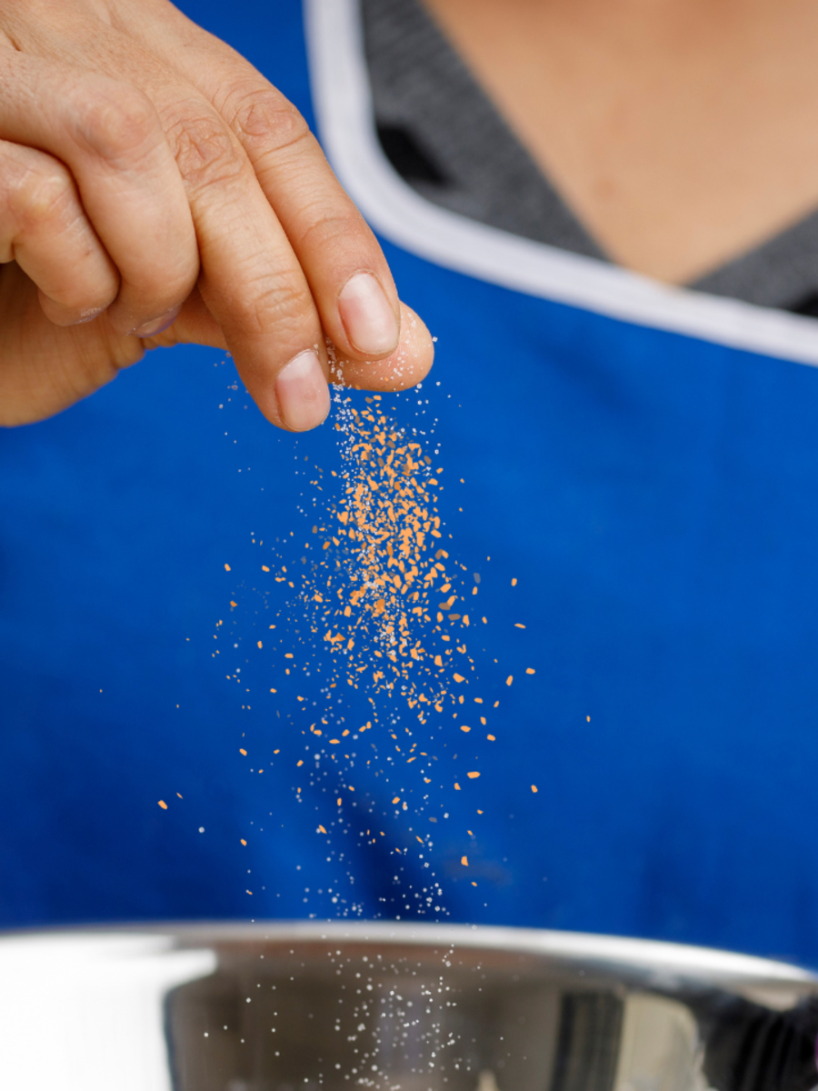 A pinch of hing can add these 10 benefits to your food | Times of India