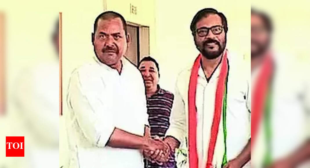 Manoj Mishra: Actor Manoj Mishra Joins Congress in Bhubaneswar ...