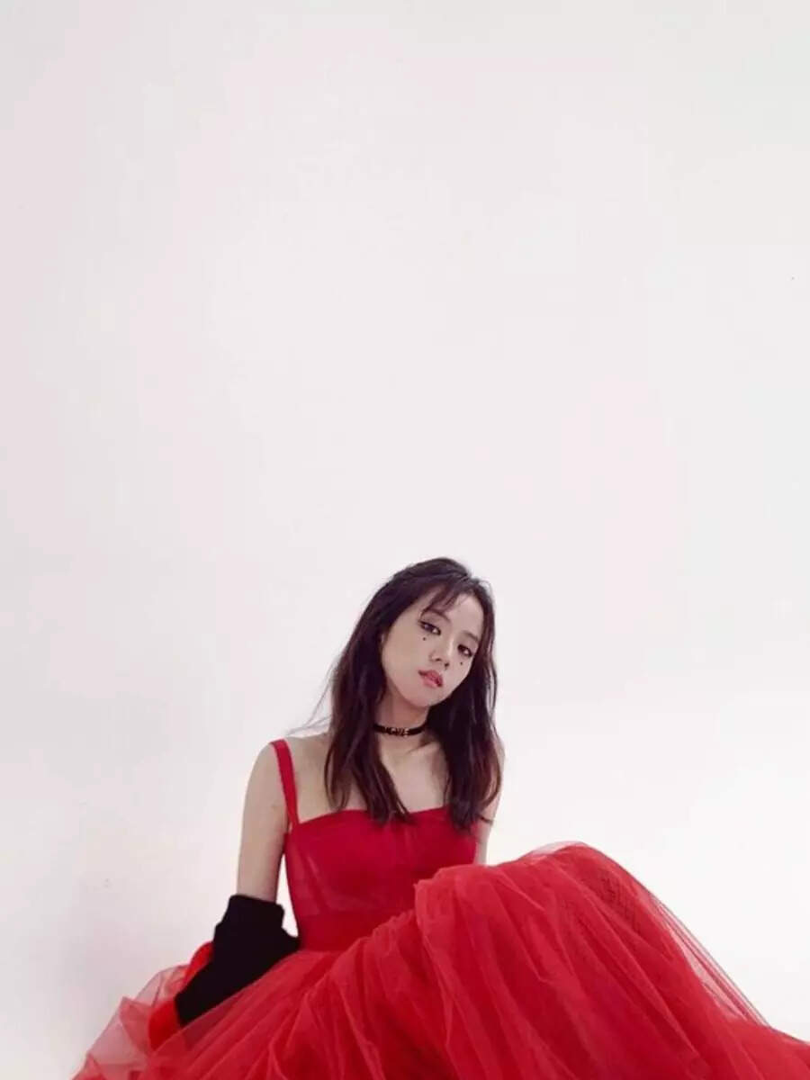 Blackpink's Jisoo's Stunning Fits That Are Perfect For This Valentine's ...