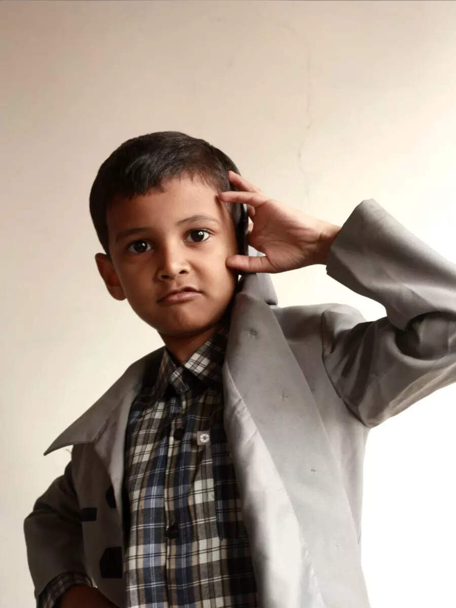 10 Ways Young Parents Can Save for Their Child's Education | Times of India