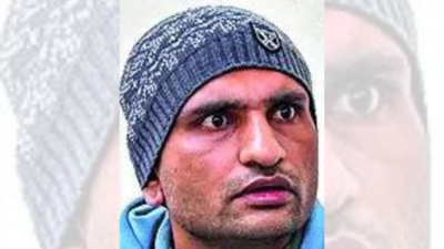 Woman 'from Canada' honeytrapped Moscow embassy staffer, say police ...