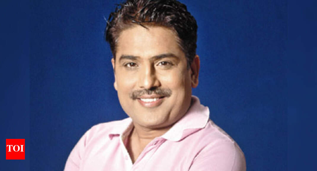 Saraswati bhakt Shailesh visits devi every b’day - Times of India