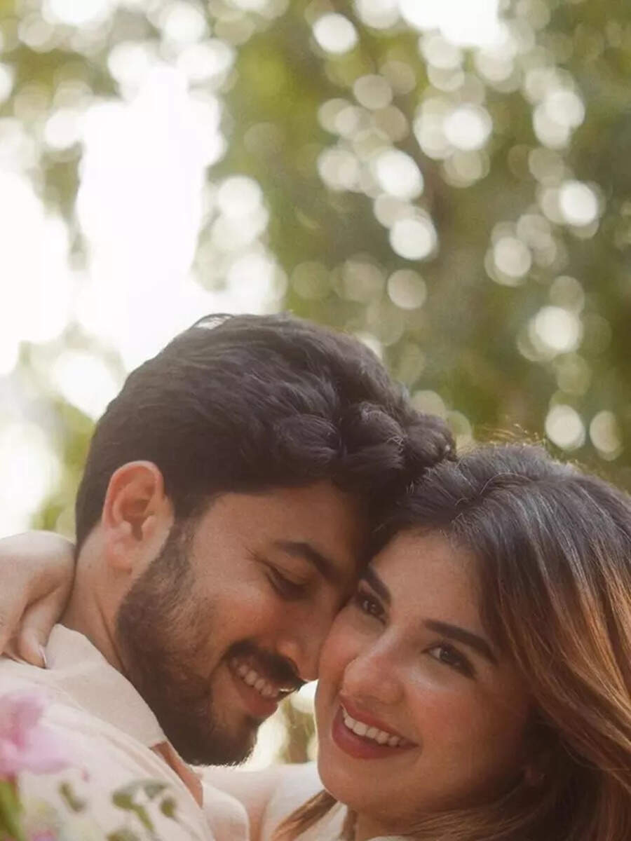 These Valentine's Day special pics of Jeeva and Aparna are unmissable ...