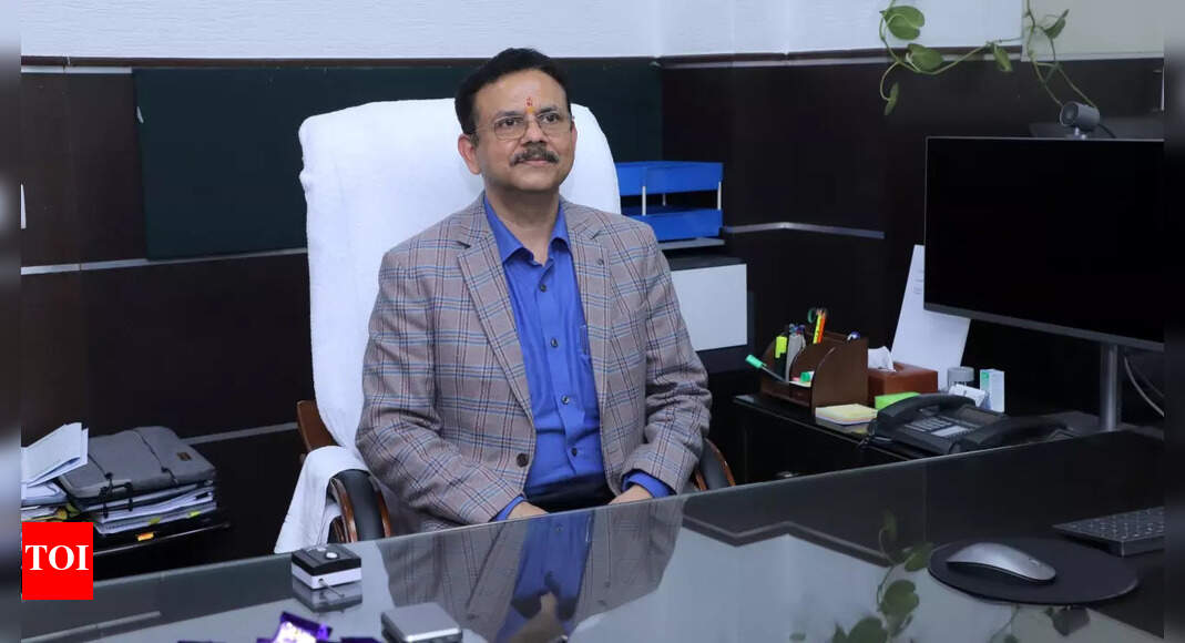Sanjay Kumar Jain takes charge of IRCTC CMD - Times of India