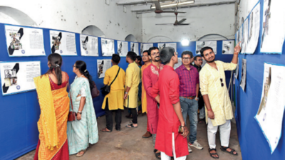 Bhowanipore: In 84 frames: 120-year-old Mitra Institution showcases 250 ...