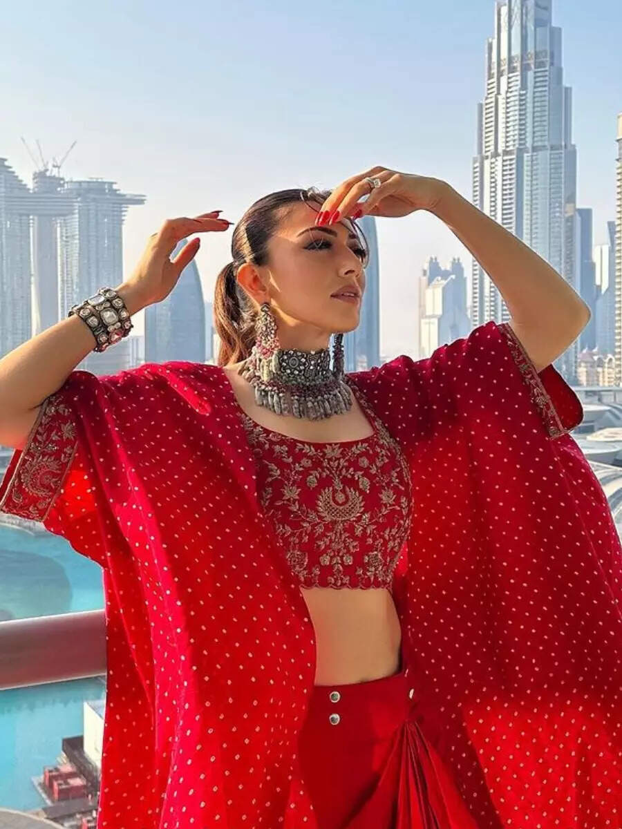 Hansika Motwani’s exceptional skill in elevating the beauty of red ...