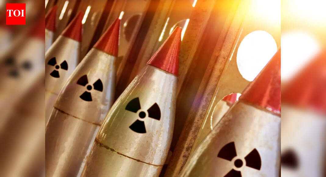 9 countries with nuclear capability