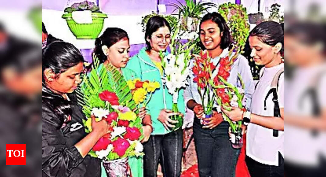 Bagwani Mahotsav: Dy CM Inaugurates Bagwani Mahotsav in Patna | Patna ...