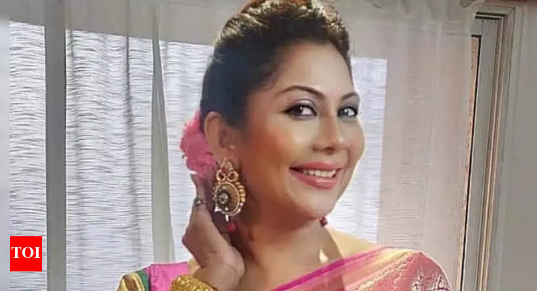 Maninee De: I am very good at transitioning | - Times of India