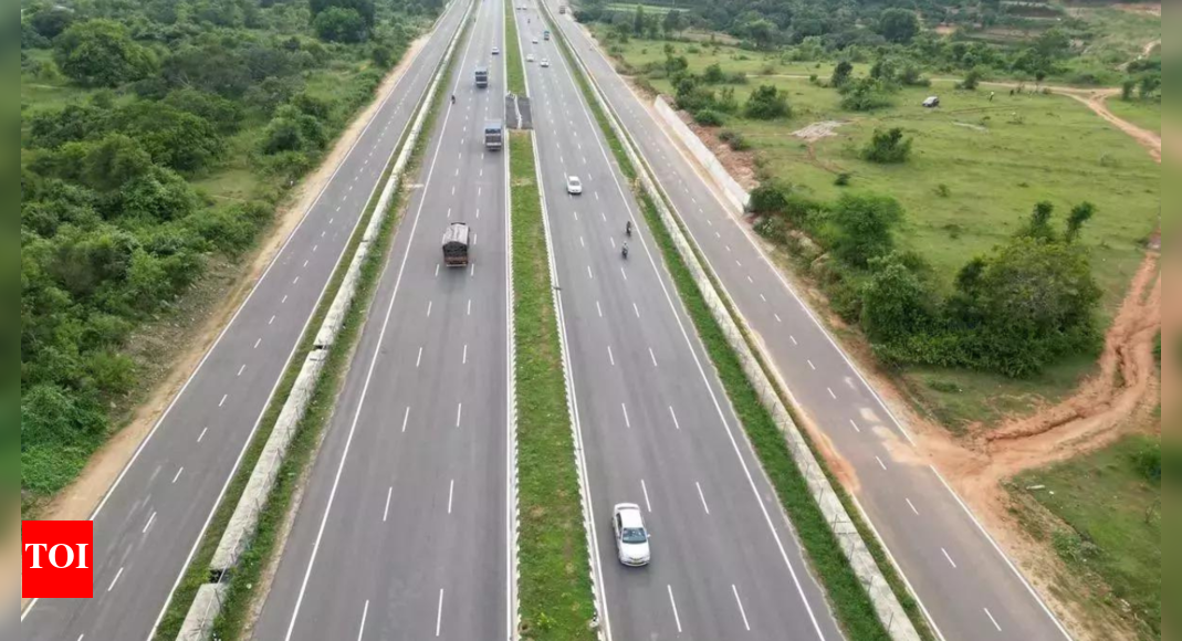 43% highways built in April-January are 4-lane | India News - Times of India