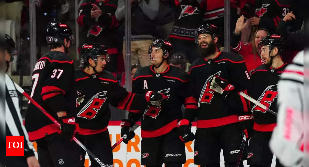 Carolina Hurricanes dominate Chicago Blackhawks with 6-3 Victory ...