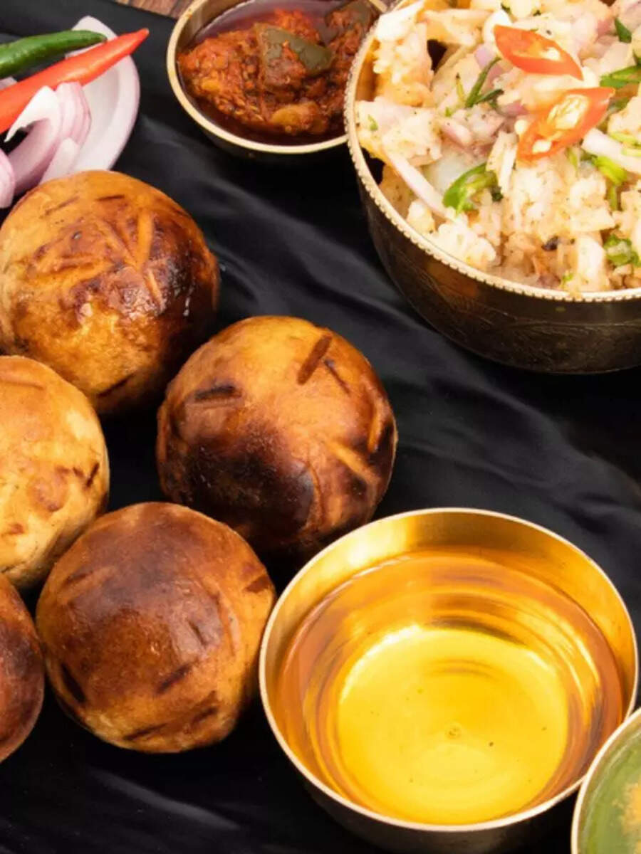 While In Patna, Don’t Miss Out On These 10 Tasty Street Foods | Times Now