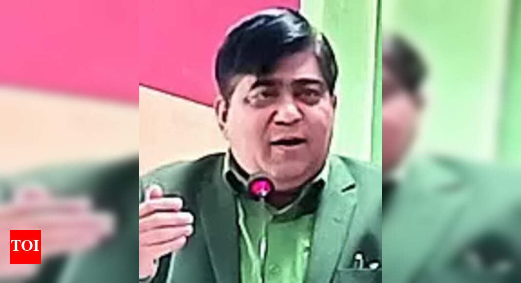 Pre-PhD Course: AU starts Pre-PhD course for research scholars ...