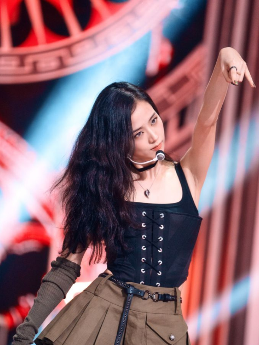 BLACKPINK's Jisoo's Summer Style Guide | Times Now