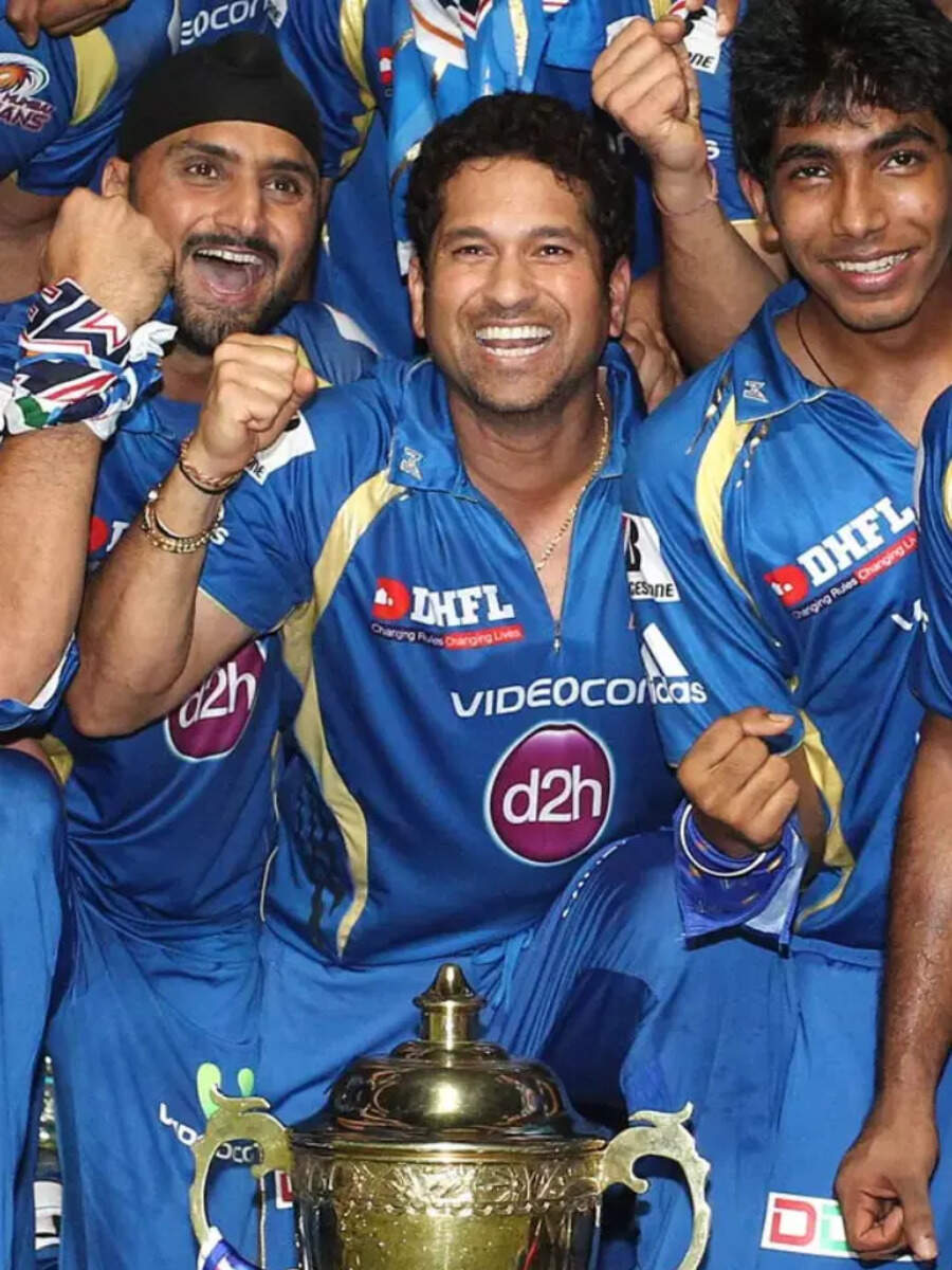 5 IPL Legends Who Lifted Trophy In Final Season Before Retirement ...