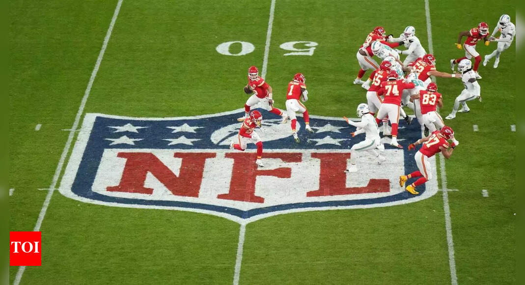 Top 10 NFL Teams Facing Offseason Challenges: Salary Cap Woes to Draft ...