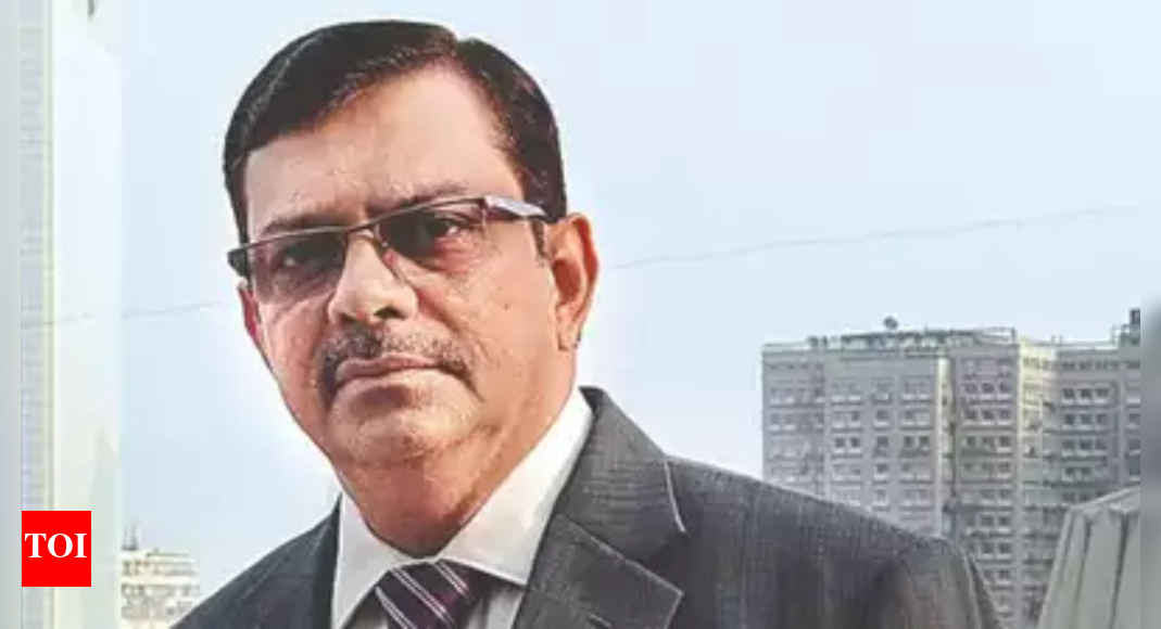 Ex-LIC chief, former SBI MD among 3 new PSB chairmen - Times of India