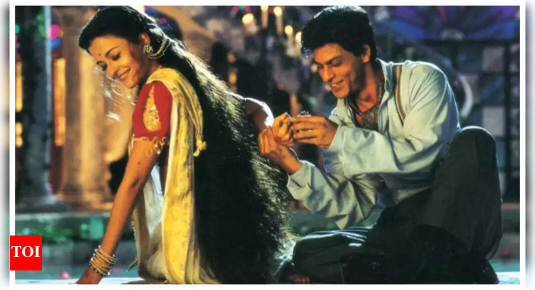 Salman Khan shows Shah Rukh Khan how to do a scene in Devdas | - Times ...