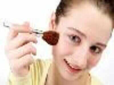 Women and their excess makeup - Times of India