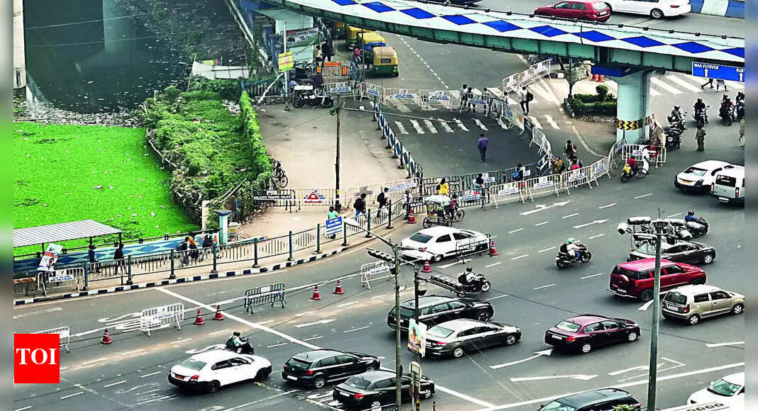 Traffic trial at Chingrighata for Bypass Metro pier work | Kolkata News ...