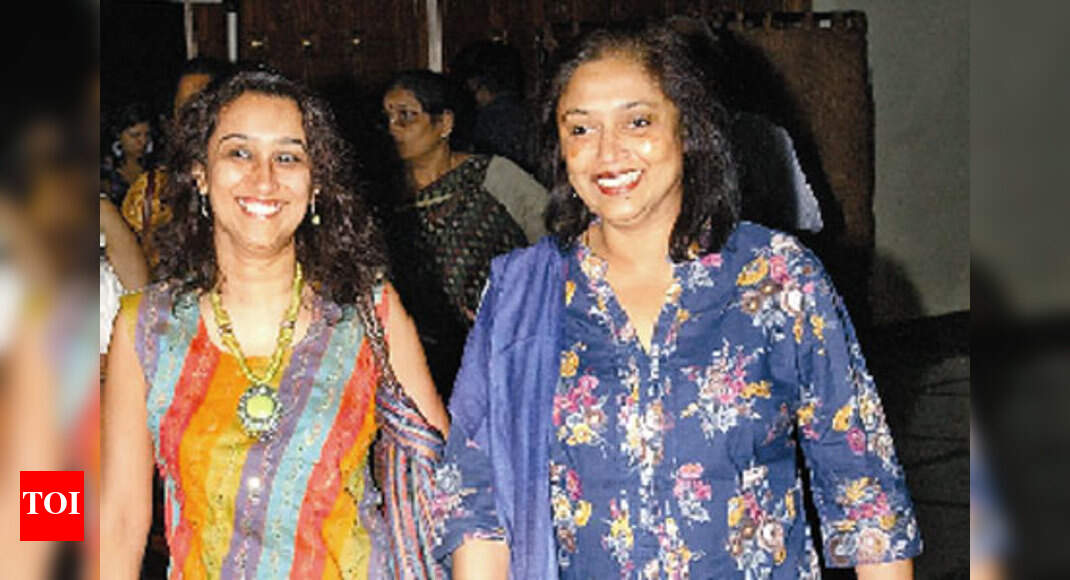 Celebs enjoy Nati Binodini play | Hindi Movie News - Times of India