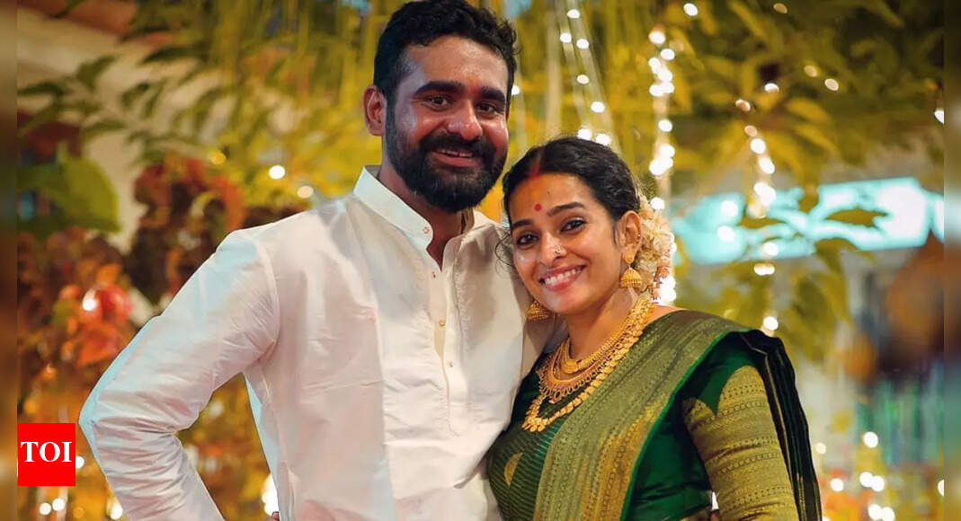 Sidharth Bharathan’s wife Sujina pens him a lovey-dovey note | - Times ...