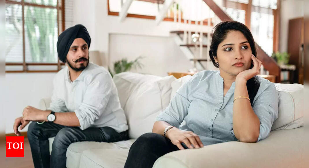 7 Items to Avoid in a Relationship to Prevent Misfortune | - Times of India