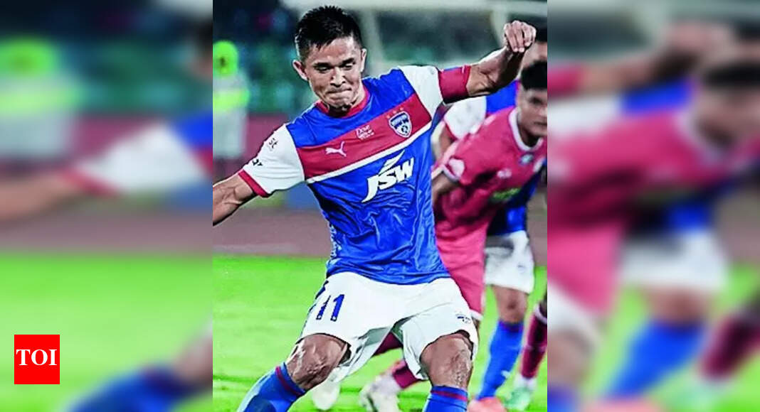 Sunil Chhetri: Spotlight on Chhetri as BFC face HFC - Indian Super ...