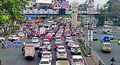 Chingrighata Trial: Chingrighata trial slows down traffic in Kolkata ...