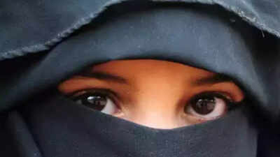 Cop Harasses Woman: Head Constable Suspended for Harassing Woman in ...