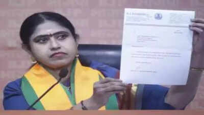 ‘Women can’t become leaders in Congress’: Tamil Nadu MLA Vijayadharani joins BJP | Chennai News ...