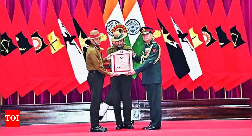 Jaipur Army Officer'S Wife Receives Sena Medal: Jaipur Army officer’s ...