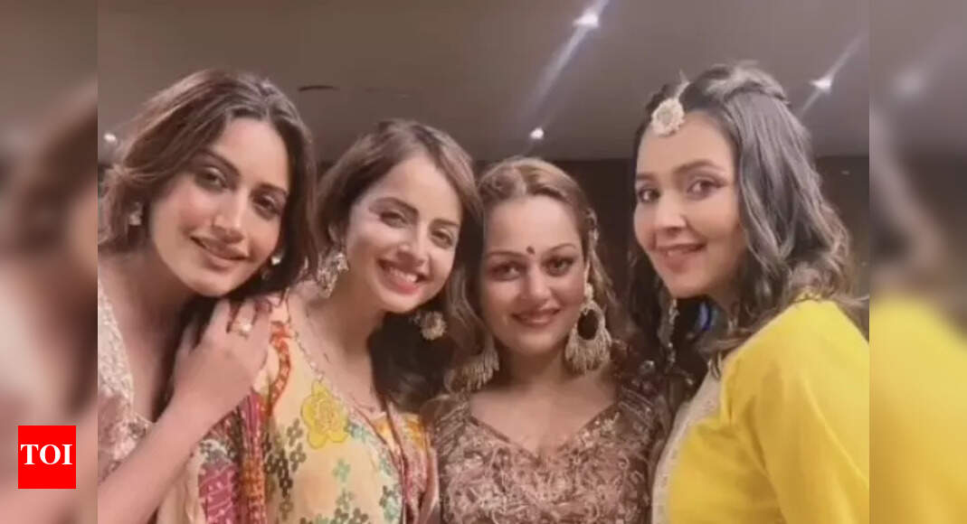 Ishqbaaaz Fame Neha Laxmi Iyer Shines in Yellow at Her Haldi Ceremony ...