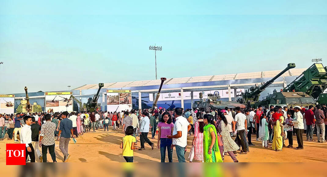 Defence Expo: Defence Expo in Moshi Draws Over 2 Lakh Visitors on ...