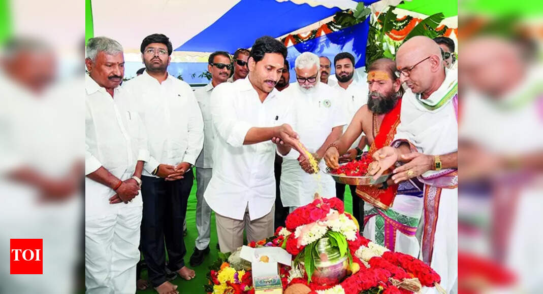 Jagan Mohan Reddy: Jagan to hold meeting of party leaders today ...