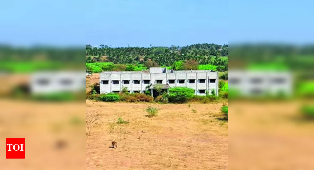 Taluk Office Building: Residents of Kinathukadavu demand opening of new ...