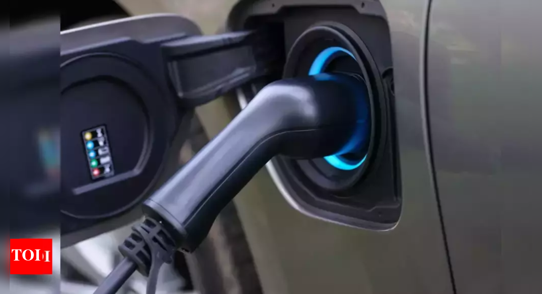 Legacy Automakers' Shares Surge Beyond EV Competitors on the Back of Hybrids and Gas Vehicles ...