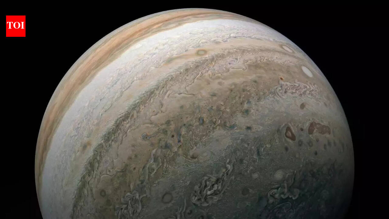 10 most beautiful pictures of Jupiter and its moons shared by NASA