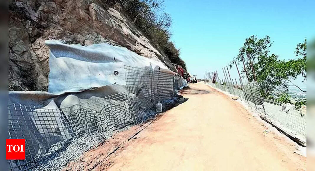 Nandi Statue: Road to Nandi on Chamundi still in disarray | Mysuru News ...