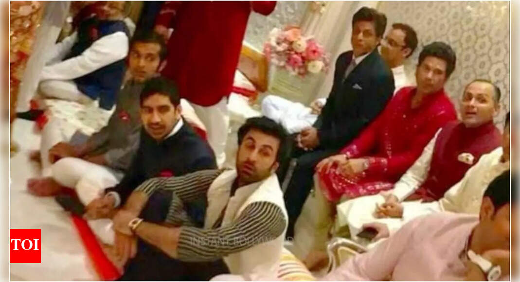 Viral throwback: Star-Studded Ambani Party Picture with Shah Rukh Khan ...