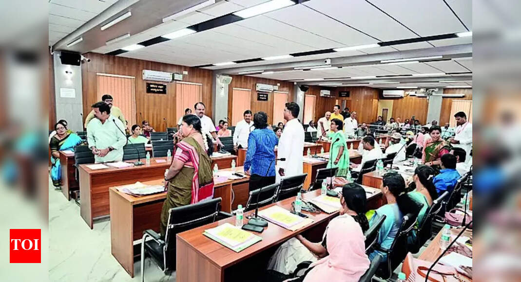 HDMC: Hubballi-Dharwad Municipal Corporation takes action against ...