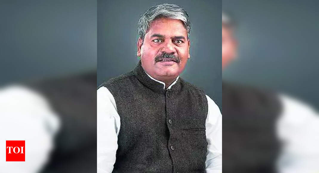 Sena Ex-MP: Sena ex-MP to contest from Shirur on NCP ticket, tussle ...