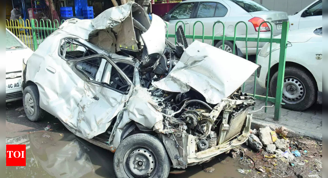 Returning from wedding, 3 friends killed in road crash on Delhi's ...