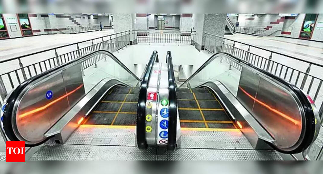 Kolkata Metro Rail Corporation: Refurbished rakes roll in for under ...